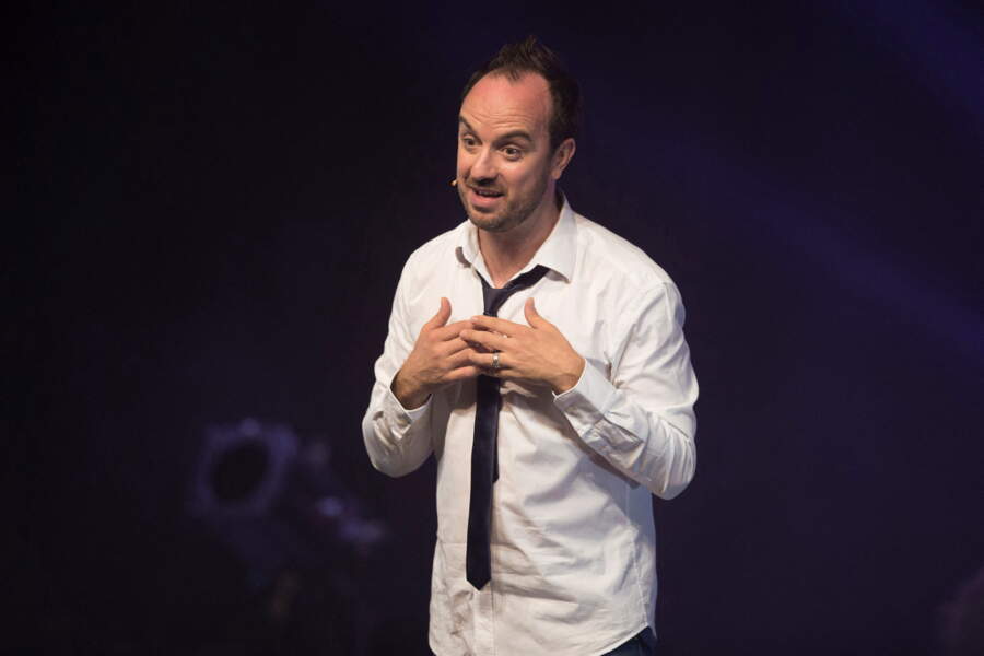 Découvrez la carrière en images de Jarry - Voici