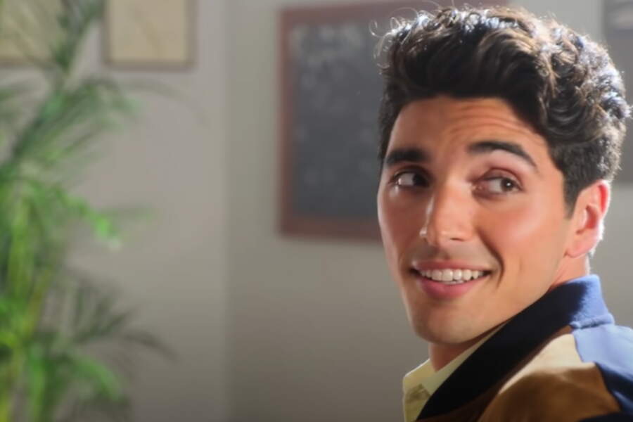 Que deviennent les acteurs de la saga The Kissing Booth ? - Voici