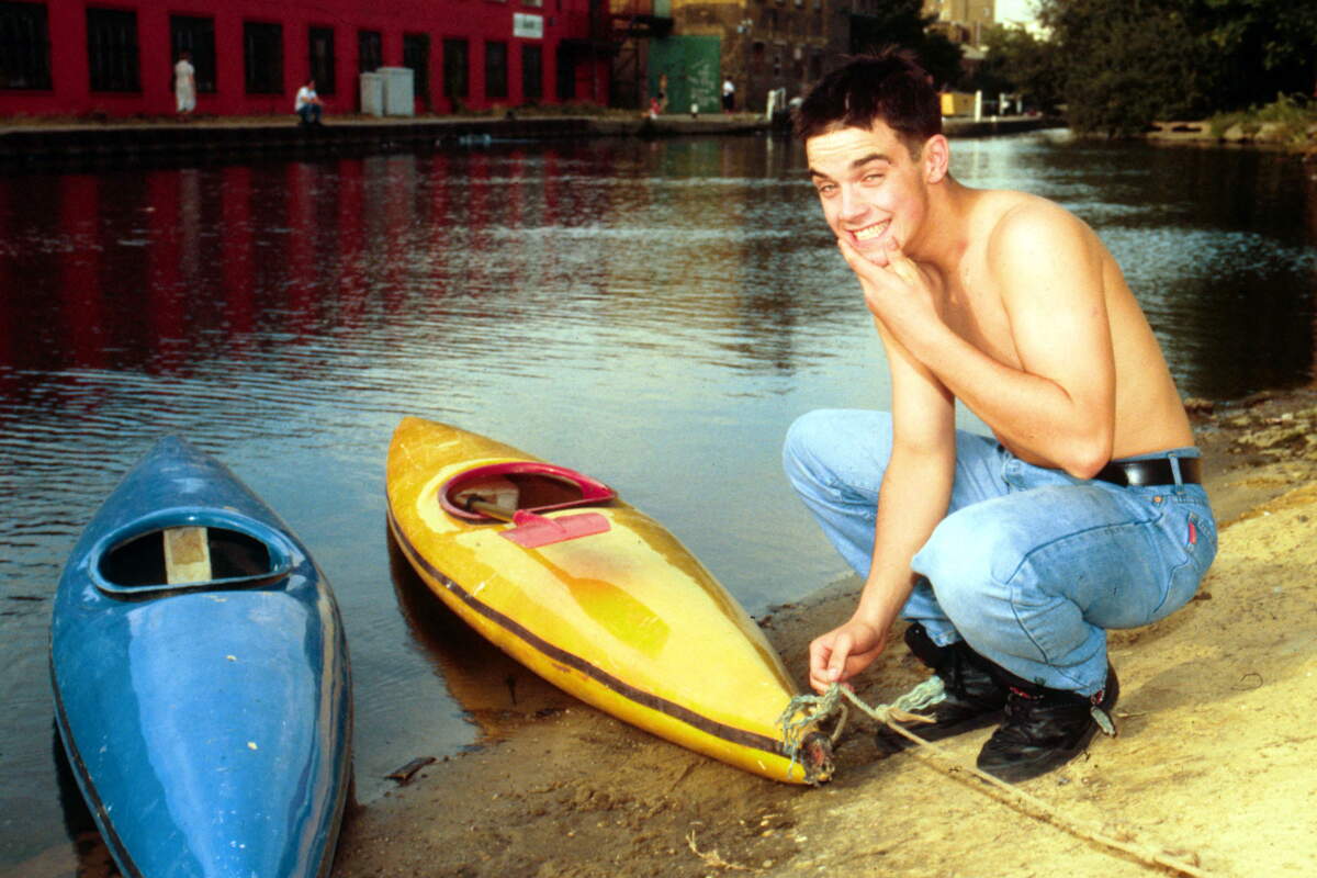L'évolution physique de Robbie Williams - Voici