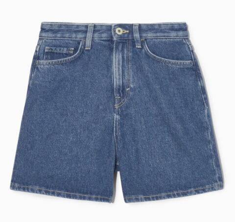 Stylé et confortable, ce short en jean qui met en valeur toutes les ...