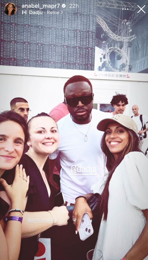 Anabel (Mariés au premier regard) : elle prend la pose avec un célèbre ...