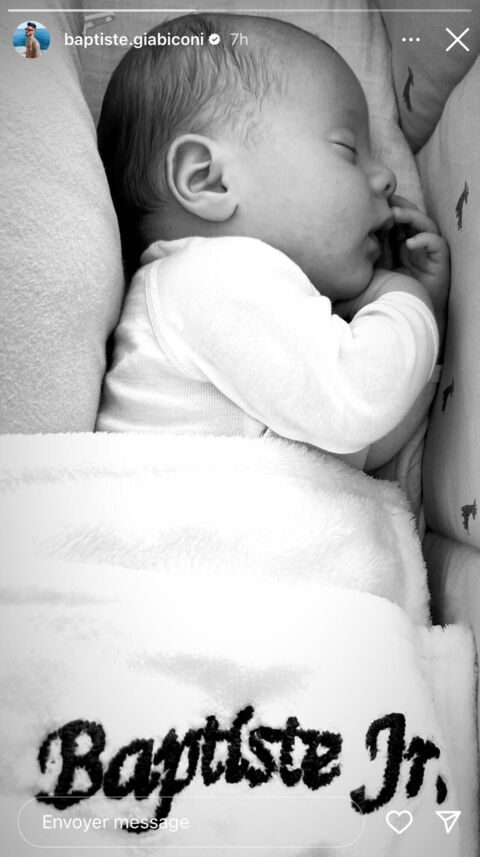 Baptiste Giabiconi Papa Il Dévoile Enfin Le Visage De Son Bébé