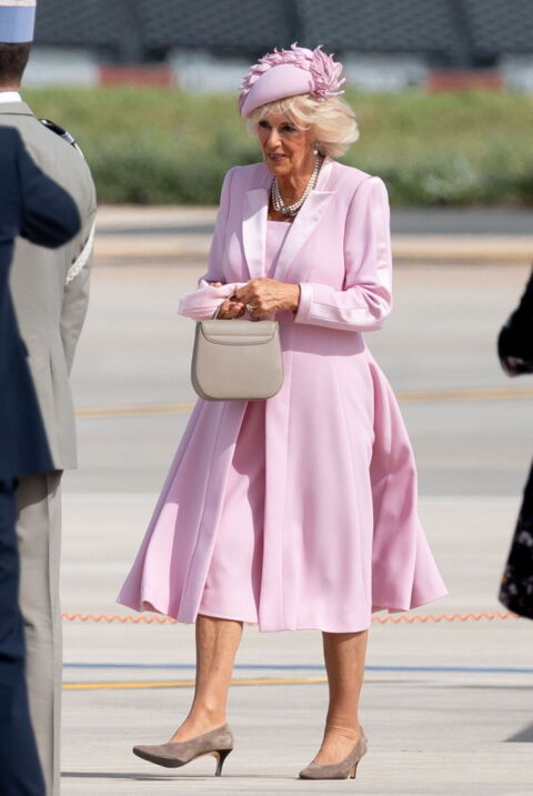 Charles III en France : pourquoi les looks de Camilla et Brigitte Macron ne laissent pas ...