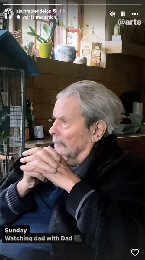 « Watching dad with dad » : Alain-Fabien Delon partage une rare vidéo ...
