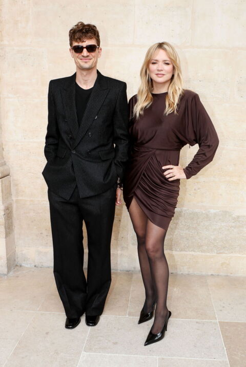 Virginie Efira dévoile son incroyable jeu de jambes dans une robe ...