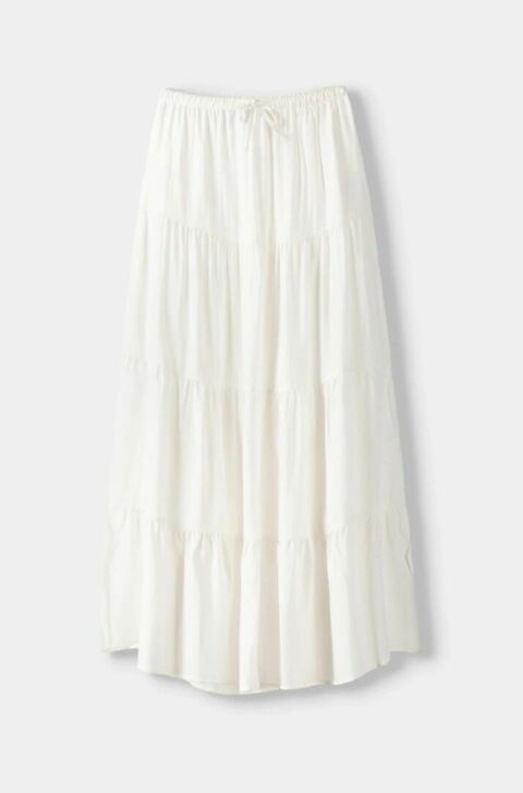 Cette jupe longue bohème très tendance et facile à porter est absolument partout cet été - Voici