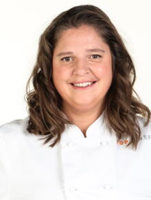 Chloé Charles - La biographie de Chloé Charles avec Voici.fr