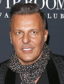 Jean Roch - La biographie de Jean Roch avec Voici.fr