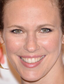 Lorie Pester : sa fille Nina reprend l’un de ses plus grands tubes dans ...