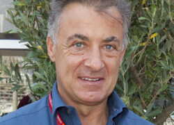 Jean Alesi - La biographie de Jean Alesi avec Voici.fr