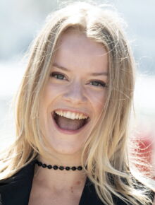 Romane Jolly - La biographie de Romane Jolly avec Voici.fr