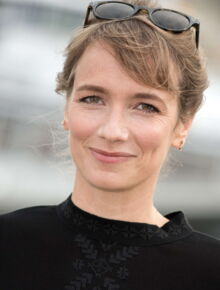 Julie-Anne Roth - La biographie de Julie-Anne Roth avec Voici.fr