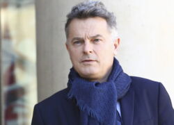 Fabien Roussel - La biographie de Fabien Roussel avec Voici.fr