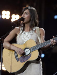 Rose - La biographie de Rose avec Voici.fr