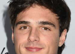 Jacob Elordi - La biographie de Jacob Elordi avec Voici.fr