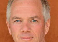 Julien Arnaud - La biographie de Julien Arnaud avec Voici.fr