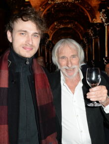 Arthur Defays - La biographie de Arthur Defays avec Voici.fr