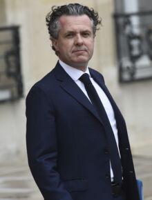 Christophe Béchu - La biographie de Christophe Béchu avec Voici.fr
