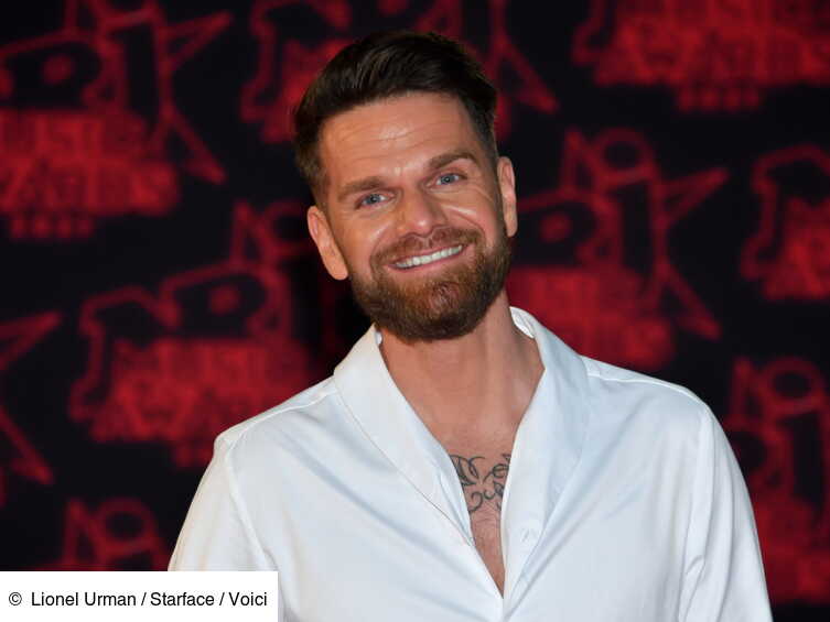 Keen'V bientôt juré de Mask Singer ? Le chanteur lance un appel - Voici