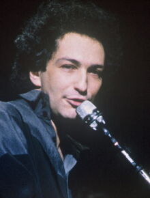 Raphaël Hamburger - La biographie de Raphaël Hamburger avec Voici.fr