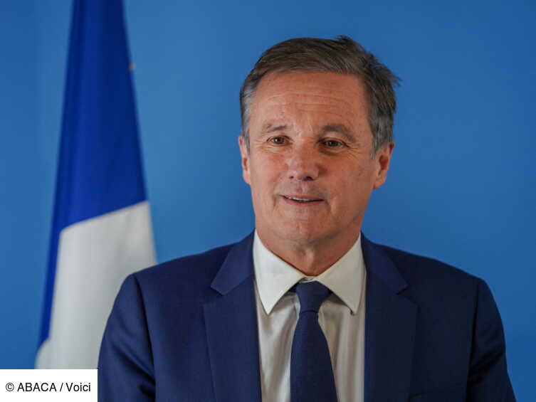 Nicolas Dupont-Aignan : ses rares confidences sur ses filles « privées de leur papa » - Voici