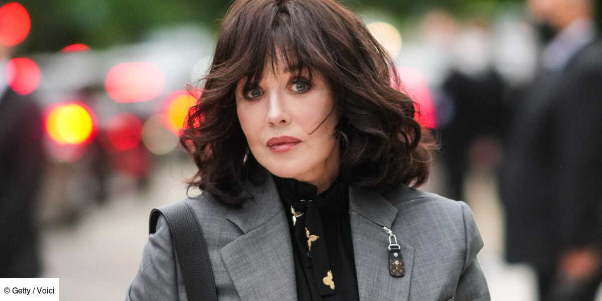 FASHION WEEK Isabelle Adjani : à 67 ans, elle adopte les chaussures à ...