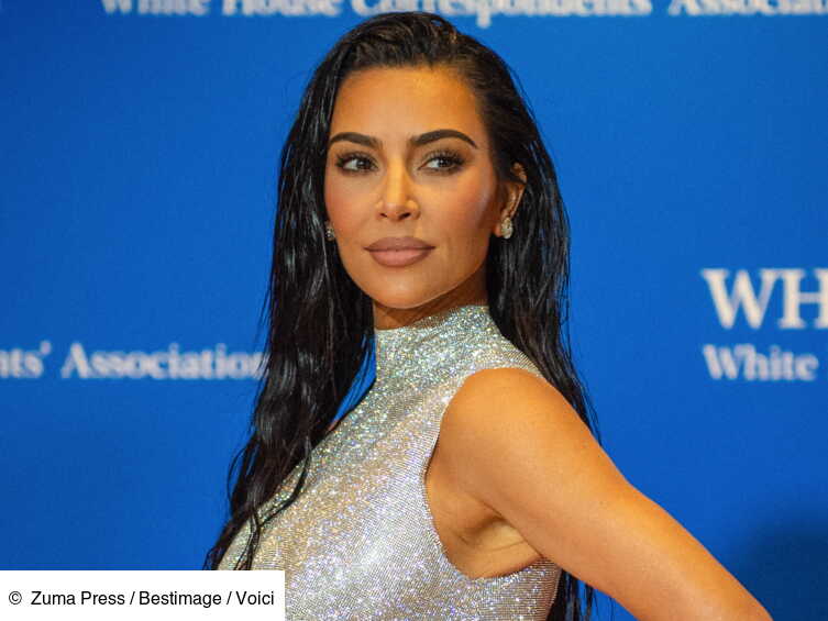 Kim Kardashian dévoile son costume pour Halloween et c'est bluffant - Voici