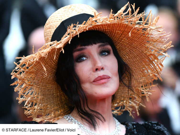 « J'ai grandi en ne m'aimant pas physiquement » : Isabelle Adjani se ...