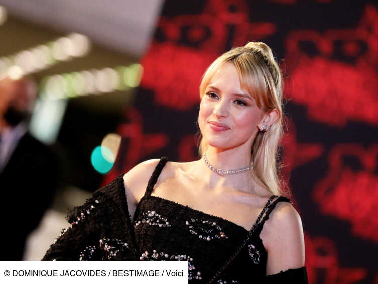 Angèle : cette surprise improbable pour ses fans dans les bus de ...