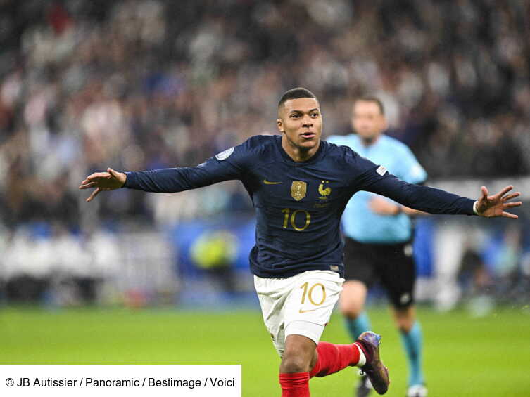 Kylian Mbappé : d'où vient sa fameuse célébration des buts ? - Voici