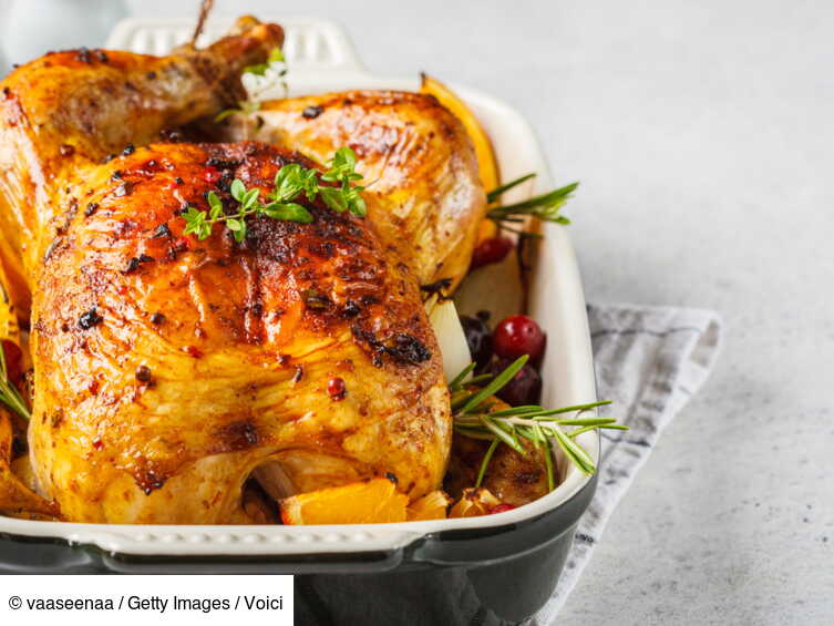 CUISSON Chapon de Noël : les bonnes astuces pour qu'il soit ...