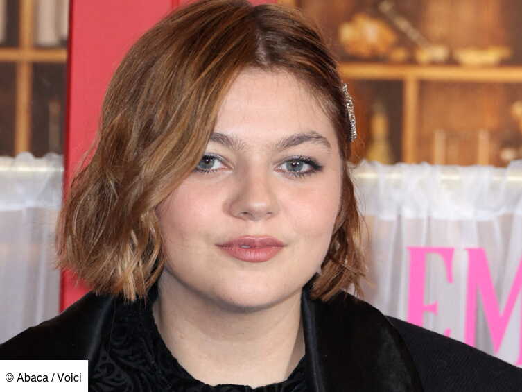 PHOTO Louane : on connait le secret de sa tenue en hommage à Johnny ...