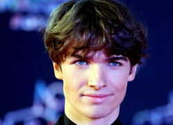 Pierre De Maere - La biographie de Pierre De Maere avec Voici.fr