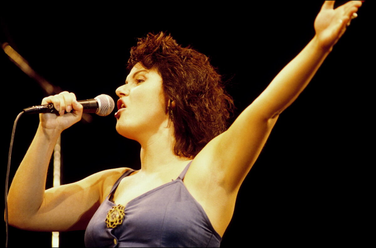 PHOTOS Mort de Maurane : retour en images sur sa carrière - Voici