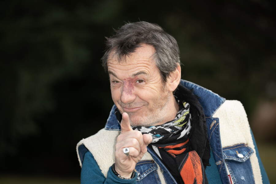 VOICI Qui sont les 20 animateurs préférés des Français ? - Voici