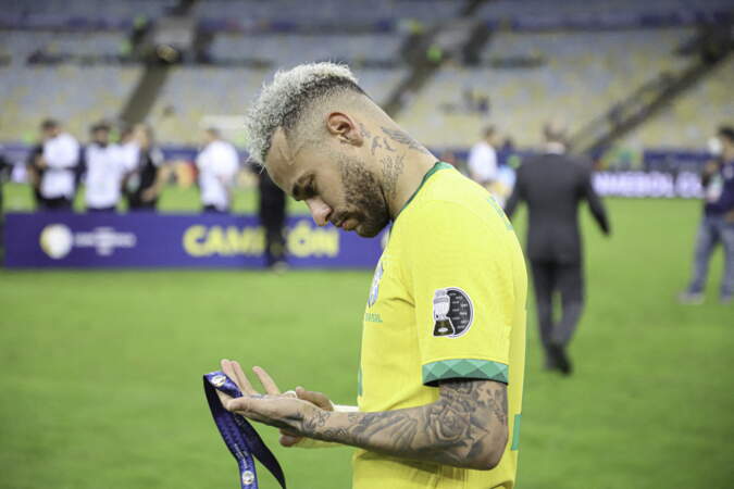 PHOTOS Neymar : la transformation physique du joueur du PSG choque les ...