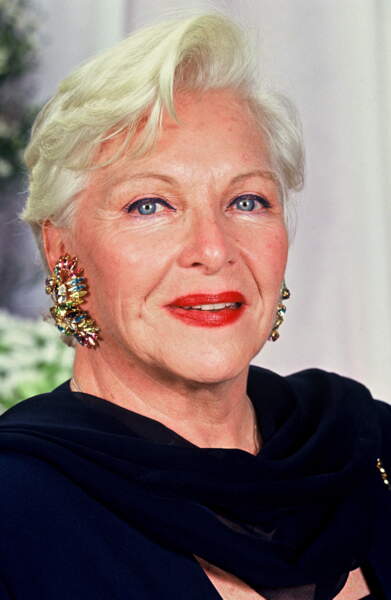 Line Renaud : découvrez son évolution physique en images - Voici