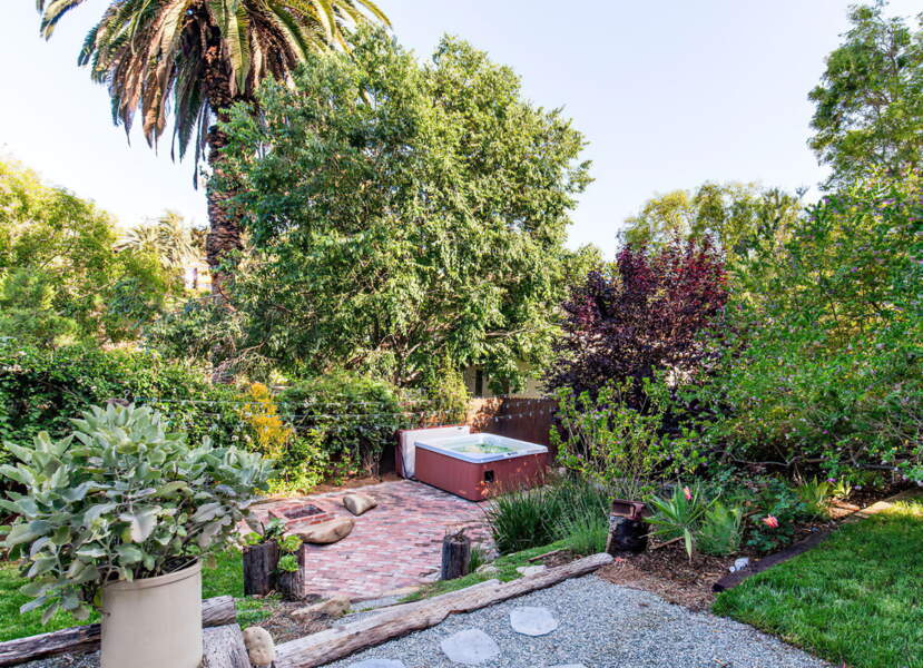 Emily Ratajkowski séparée : elle vend sa sublime maison d'Echo Park pour 2,2 millions de dollars ...