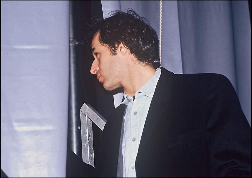 Découvrez en images l'évolution physique de Jean-Jacques Goldman - Voici