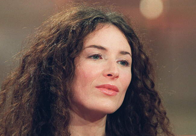 Elsa Lunghini : de sa carrière de chanteuse à son rôle dans ITC ...