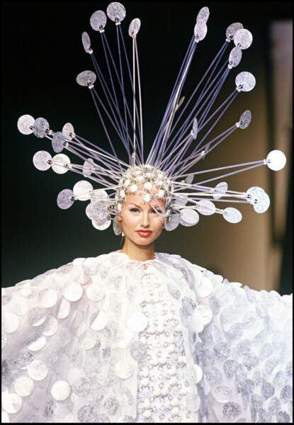 La carrière en images d'Adriana Karembeu - Voici