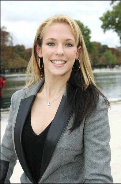 Lorie : découvrez l'évolution physique de la chanteuse - Voici