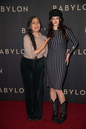 Brad Pitt à Paris pour l'avant-première du film Babylon - Voici