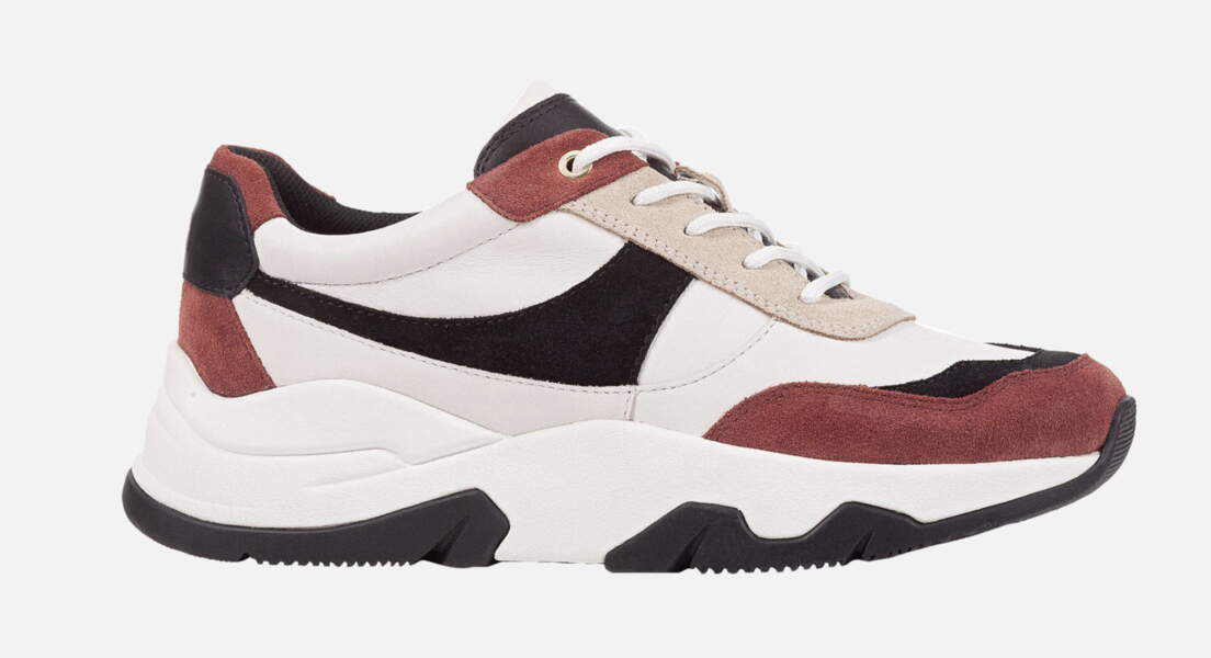 15 paires de baskets compensées pour s'inspirer de Brigitte Macron - Voici