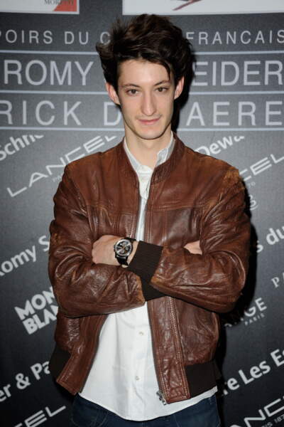 L'évolution physique de Pierre Niney - Voici