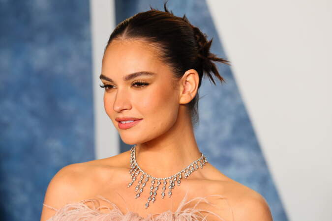 PHOTOS Idées de coiffure de mariage : 24 styles de chignons ultra ...