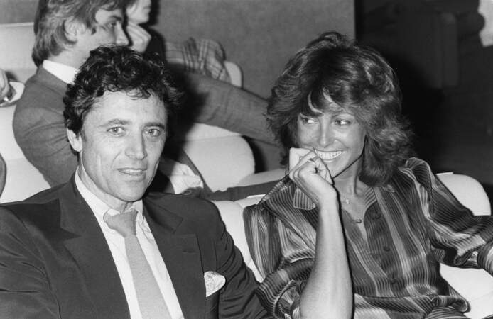 Sacha Distel : découvrez sa vie en images - Voici