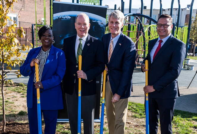 Albert II retrouve son cousin à Philadelphie pour une occasion spéciale ...