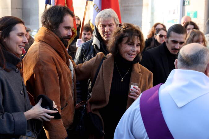 Obsèques de Guy Marchand : ses enfants Jules et Ludivine émus avec leur ...
