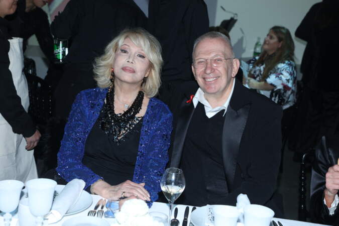 Monica Bellucci et Isabelle Huppert en noir, Zahia très décolletée ...